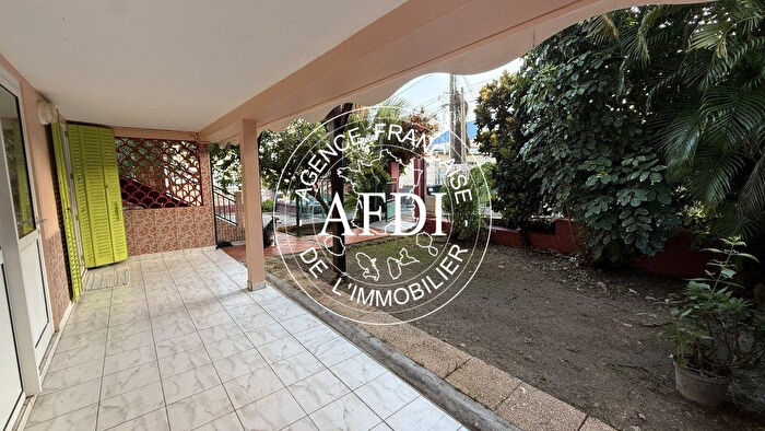 Maison à louer - Sch lcher, Schoelcher - 3 pièces - 2 chambres