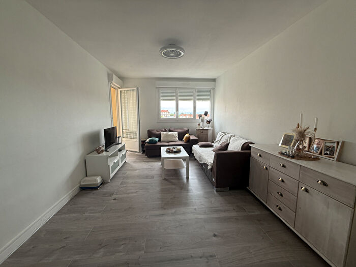 Appartement 4 pièces à Riom, Les Charmettes, Le Champ d'Ojardias, Layat, à louer
