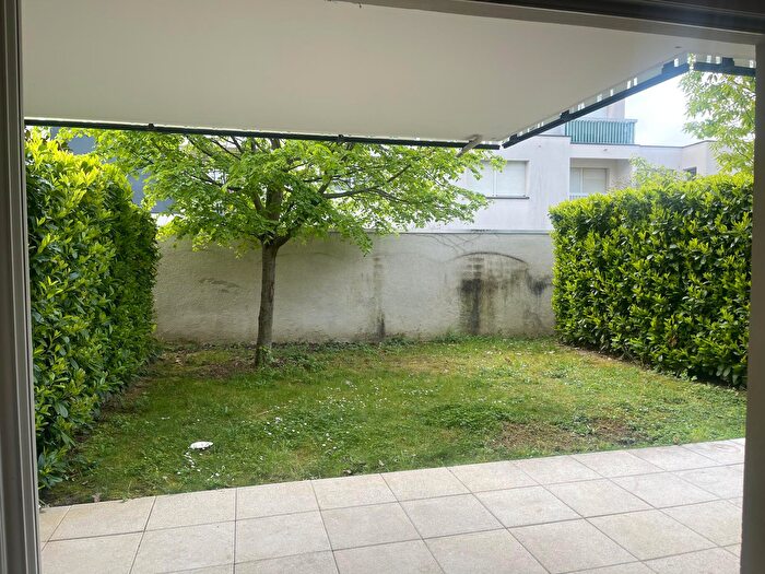 Appartement à vendre - Décines-Charpieu, Bonneveau - 3 pièces - 2 chambres