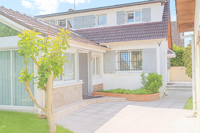 Maison à vendre - Tremblay-en-France, Le Bois Saint-Denis - 5 pièces - 3 chambres
