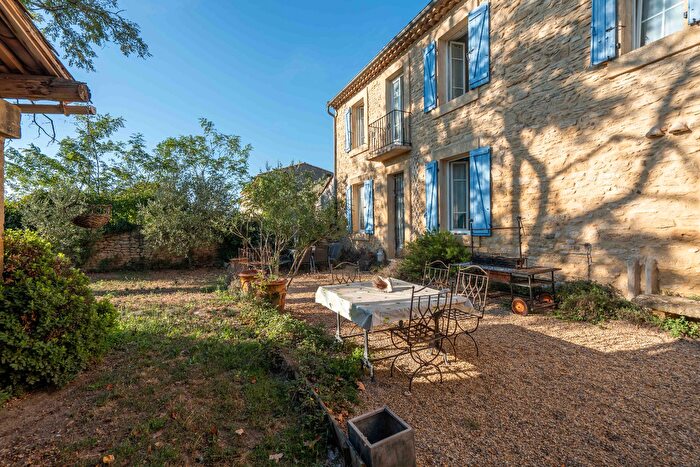 Maisons à vendre et appartements à louer - 1
