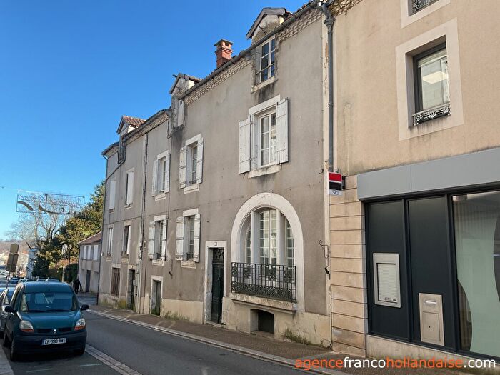 Maison à vendre - Thiviers - 8 pièces - 5 chambres