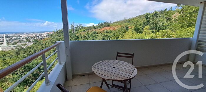 Appartement à louer - Saint-Denis, Bellepierre - 1 pièce