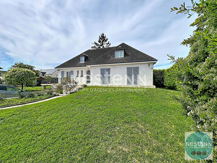 La Chaussée-Saint-Victor : Maison 7 pièces à vendre