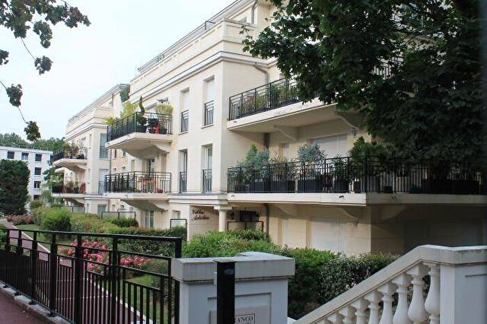 Appartement à louer - Voltaire, Châtenay-Malabry - 1 pièce