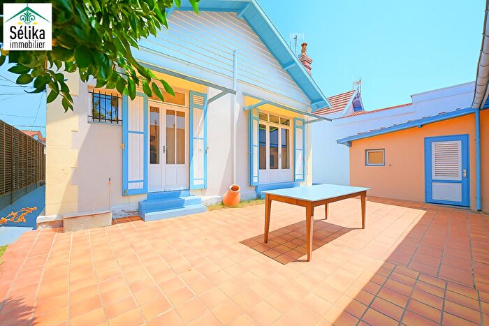 Maison à vendre - Arcachon, Aiguillon - 6 pièces - 4 chambres