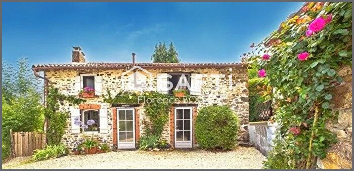 Maison à vendre - Bussière-Poitevine - 8 pièces - 4 chambres