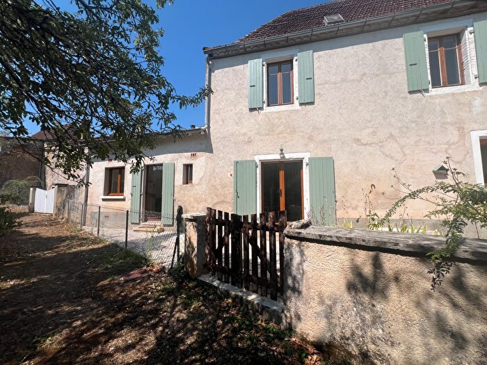 Maison 5 pièces à Saint-Géry, à vendre