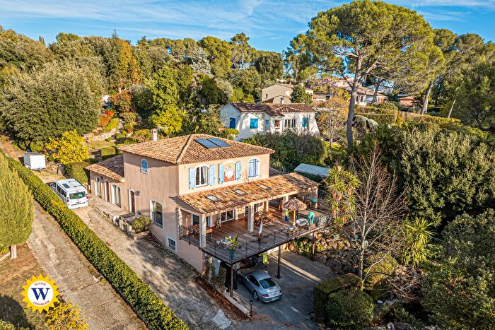 Maison à vendre - Biot - 8 pièces - 6 chambres