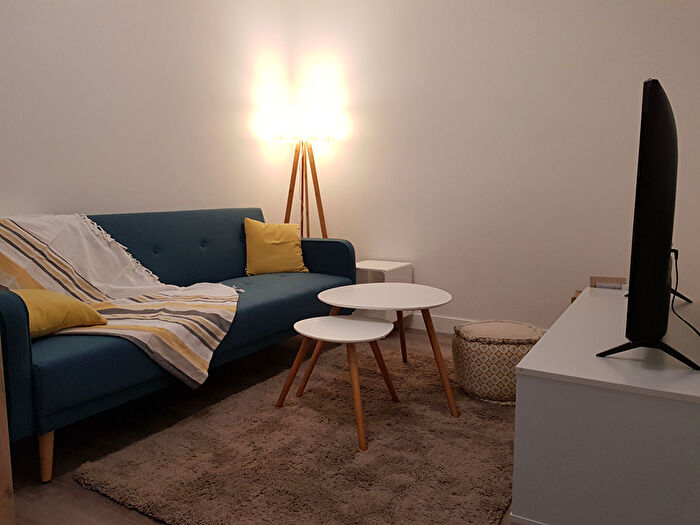 Appartement à louer - Lyon e , La Plaine, Santy - 6 pièces - 5 chambres