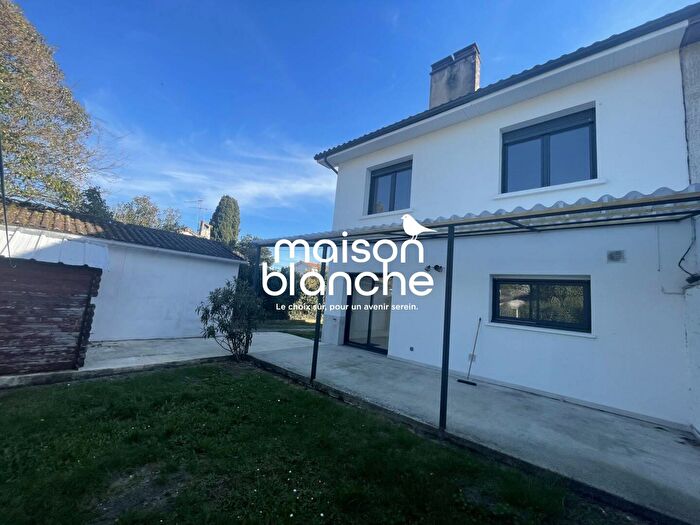 Maison à louer - Chambery, Villenave-dOrnon - 5 pièces - 3 chambres