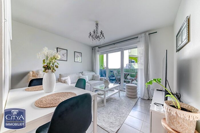 Lyon 8ème, Grand Trou, Moulin à vent, Petite Guille : Appartement 2 pièces à vendre