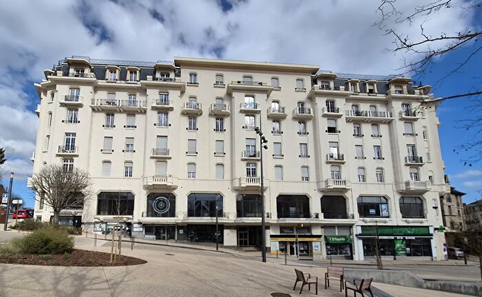 Appartement à louer - Châtel-Guyon - 1 pièce