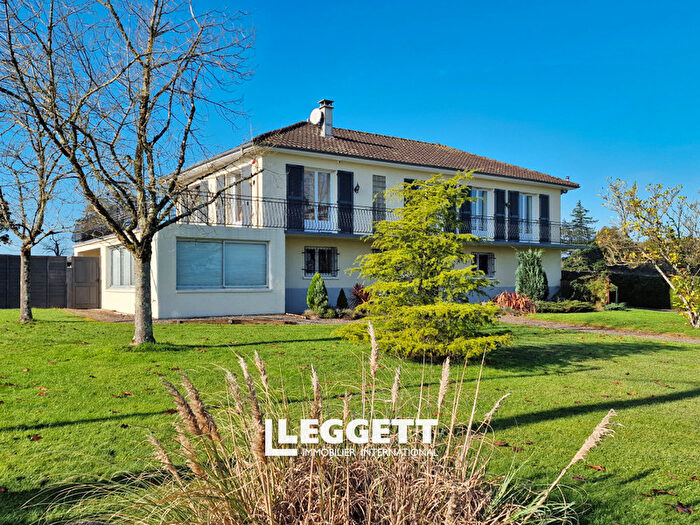 Maison à vendre - Chabrac - 5 pièces - 4 chambres