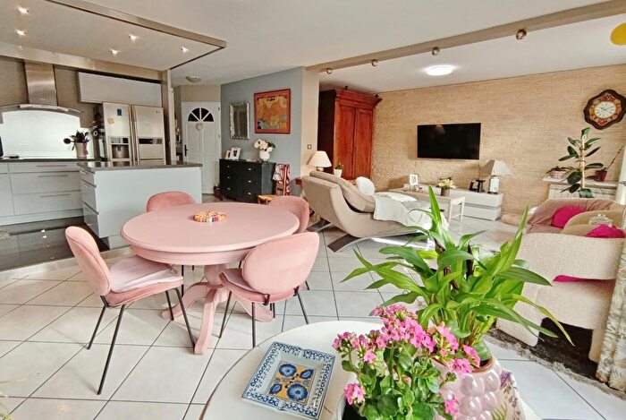 Maison à vendre - Nîmes, Jean Jaurès - 5 pièces - 4 chambres