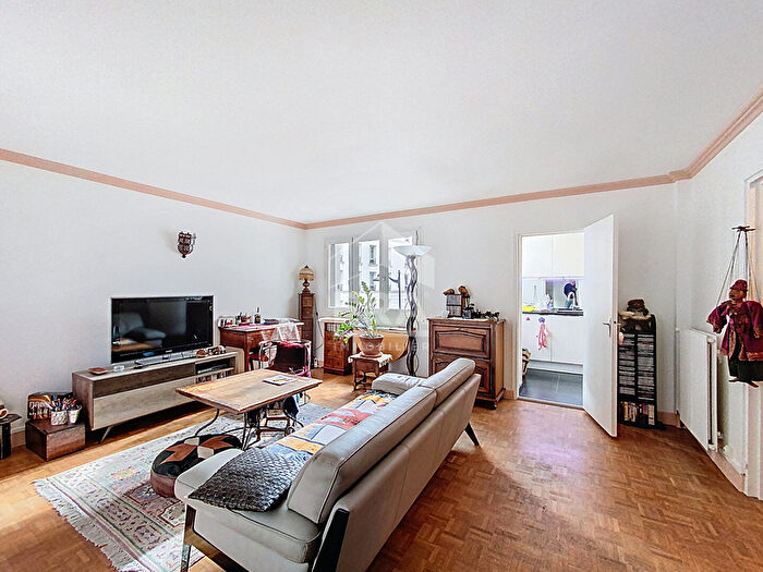 Appartement à vendre - Paris e  - 4 pièces - 2 chambres