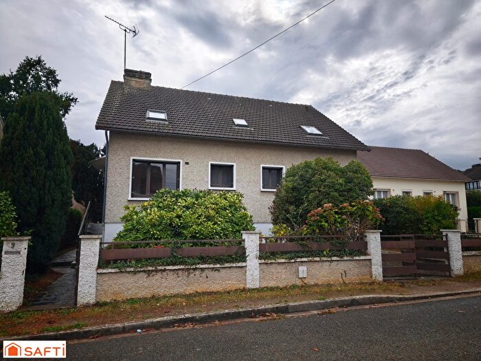 Rosny-sur-Seine : Maison 7 pièces à vendre