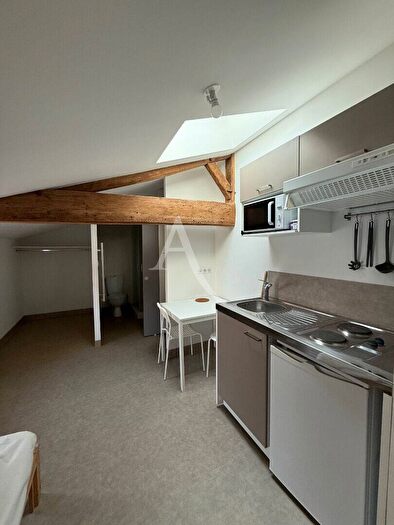 Appartement 1 pièce à Le Bourg sous la Roche-Coteau, La Roche-sur-Yon, à louer