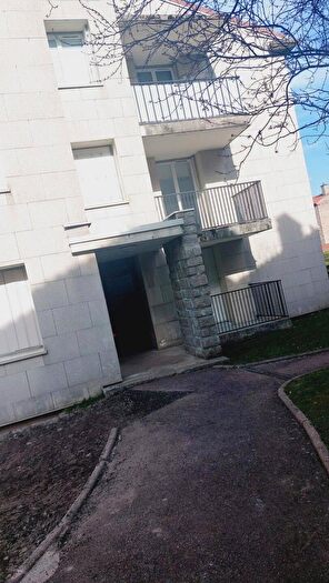 Appartement à louer - Saint-Bonnet-le-Château - 4 pièces - 3 chambres