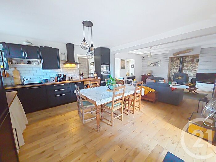 La Ville-ès-Nonais : Maison 6 pièces à vendre