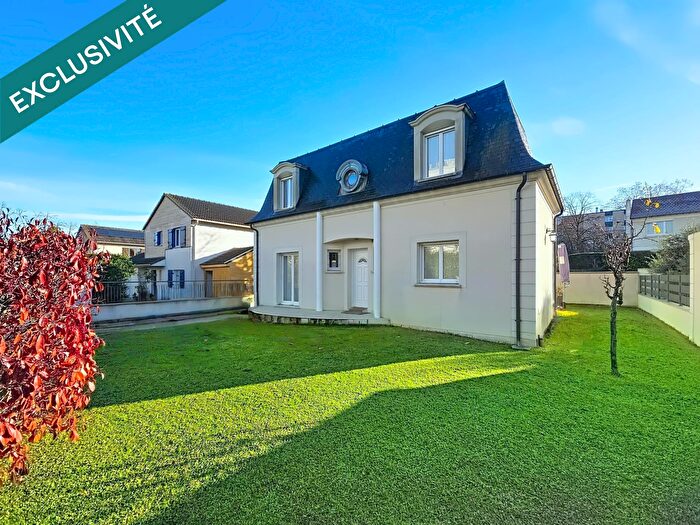 Maison à vendre - Sartrouville, La Plaine - 6 pièces - 3 chambres