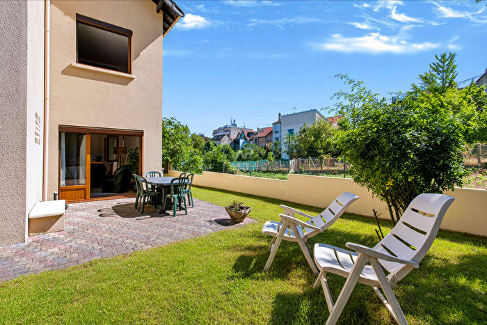 Maison 7 pièces à Chaville, Rive Droite, Les Vignes, à vendre