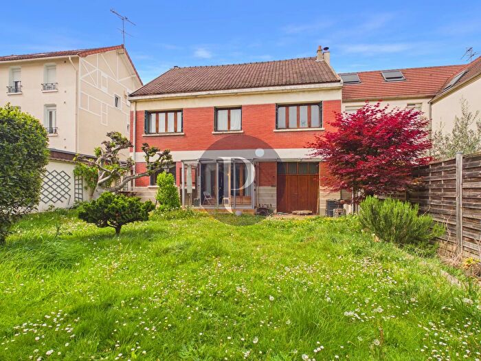 Antony, Croix de Berny : Maison 6 pièces à vendre