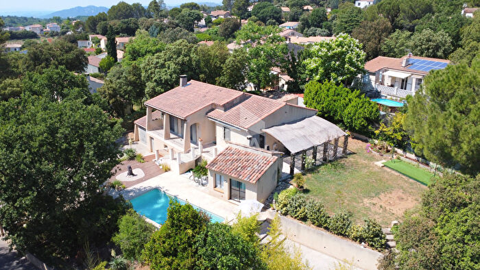 Maison 5 pièces à Jouques, à vendre