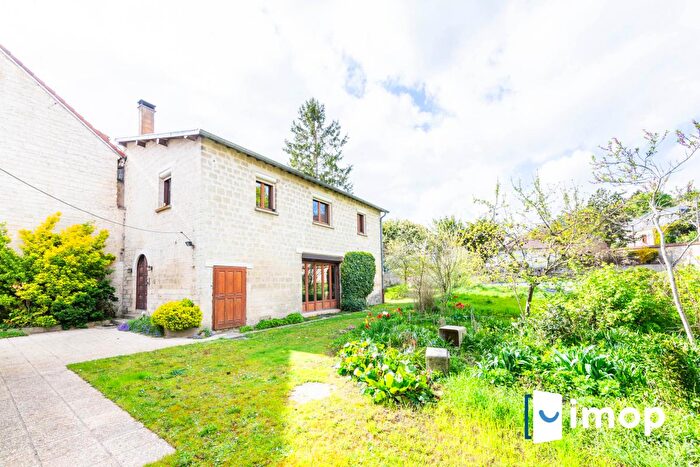 Maison à vendre - Le Mesnil-le-Roi - 5 pièces - 4 chambres