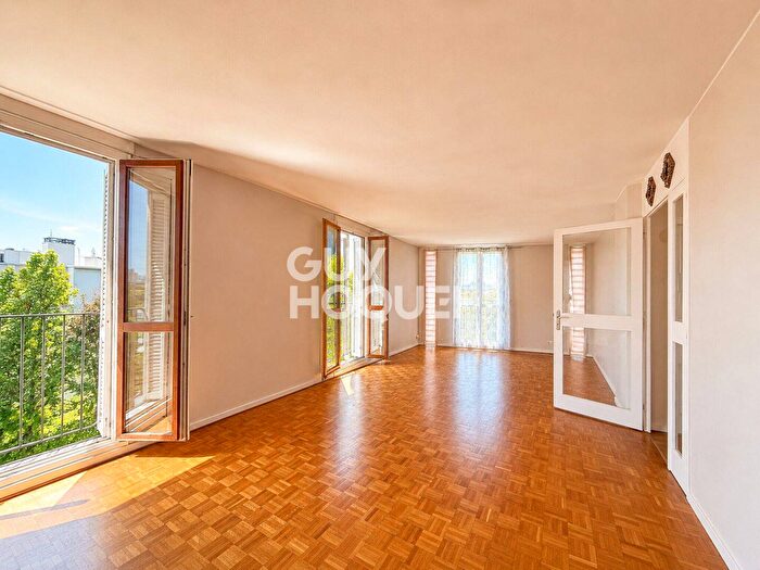 Ferrandière Maisons-Neuves, Villeurbanne : Appartement 5 pièces à louer
