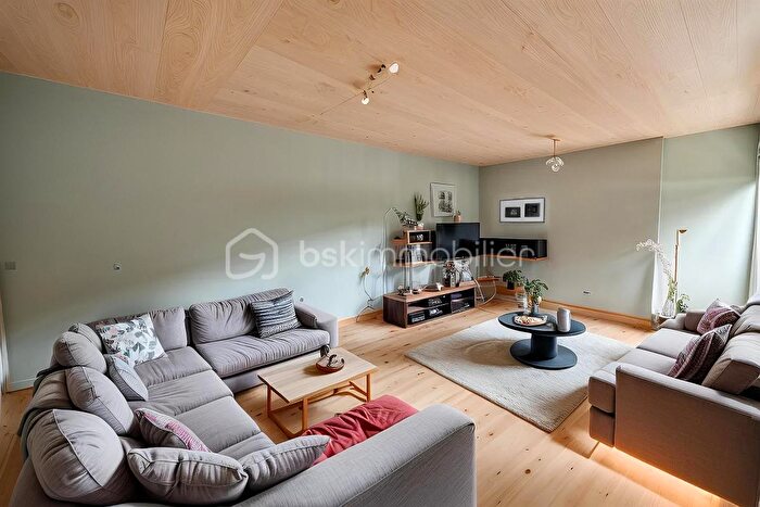 Maison à vendre - Saint-Laurent-des-Arbres - 6 pièces - 4 chambres