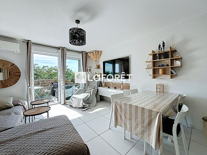 Maisons à vendre et appartements à louer - 1
