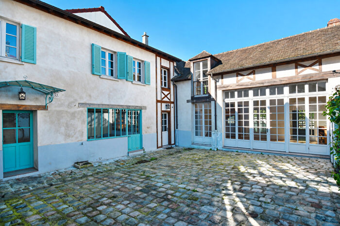 Maison 12 pièces à Bougival, à vendre
