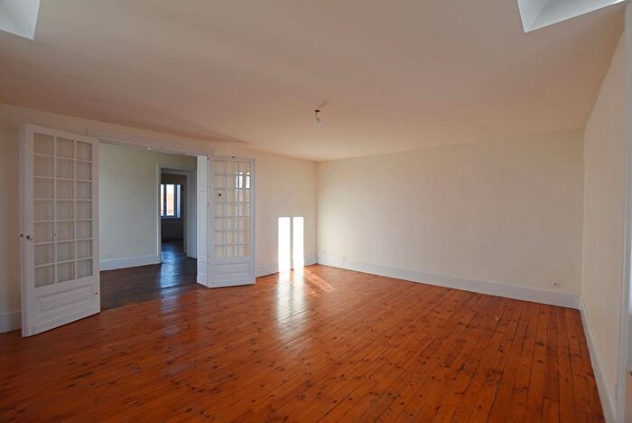 Appartement à vendre - Le Coteau - 7 pièces - 5 chambres