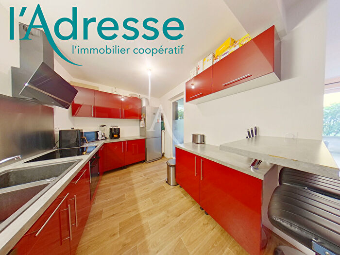 Appartement à vendre - Champs-sur-Marne, Centre-ville - 4 pièces - 3 chambres