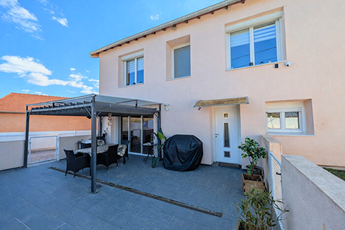 Maison à vendre - Riorges - 5 pièces - 3 chambres