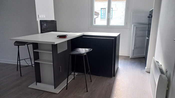 Appartement à louer - Saint-Palais - 2 pièces - 1 chambre