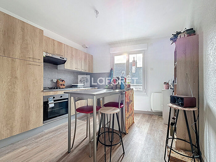 Appartement à louer - Beaufort-en-Vallée - 3 pièces - 2 chambres