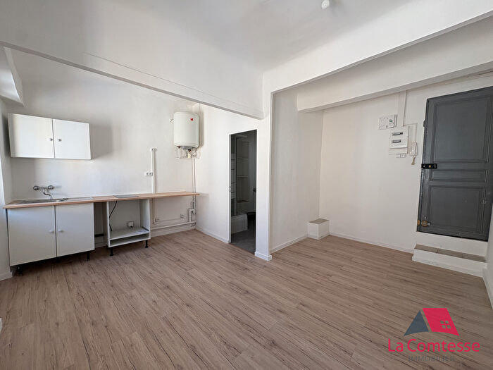 Appartement 1 pièce à Aubagne, Centre-ville, Beaumond, à louer