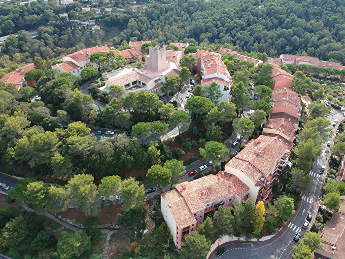 Appartement 2 pièces à Mougins, Le Haut, Bréguières, à vendre