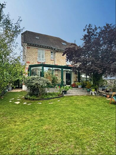 Maison à vendre - Fontainebleau, Plaine de la Chambre - 8 pièces - 5 chambres