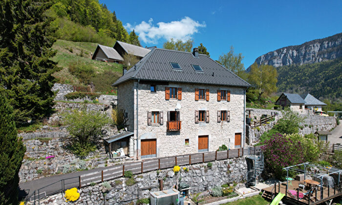 Maison 7 pièces à Corbel, à vendre