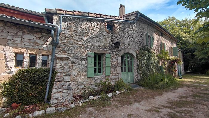 Maison 14 pièces à vendre - Divajeu