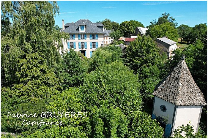 Avèze : Maison 17 pièces à vendre