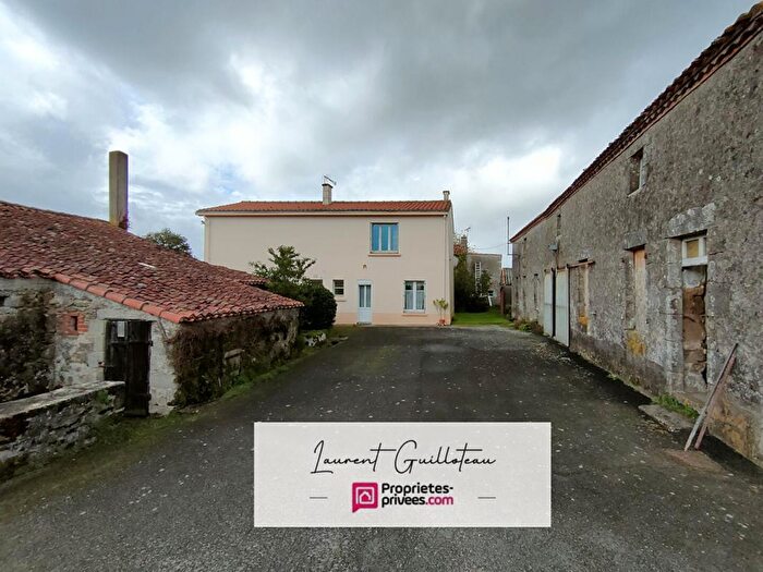 Maison 13 pièces à vendre à La Gaubretière