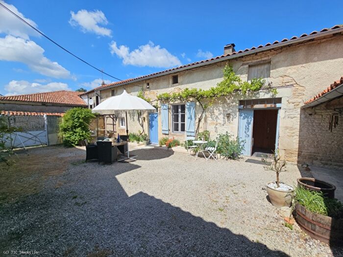 Villefagnan - Maison 6 pièces à vendre