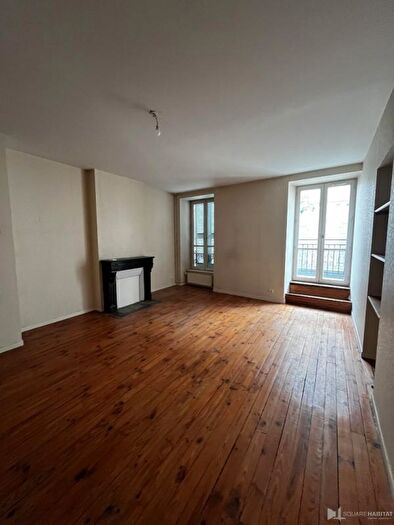 Appartement à louer - Issoire, Centre-ville, Barrière - 4 pièces - 3 chambres