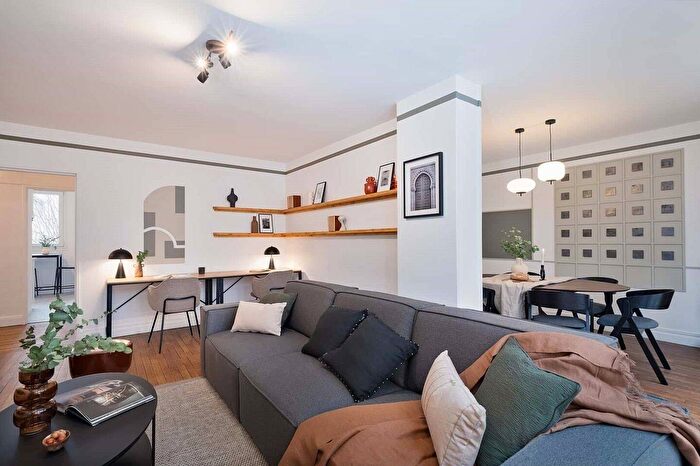 Appartement à louer - Hôtel de Ville-Planchette, Levallois-Perret - 3 pièces - 3 chambres