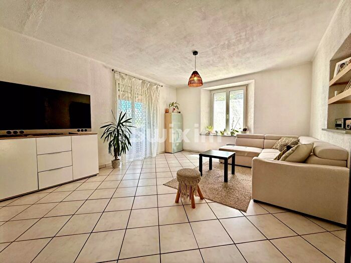 Maison 5 pièces à Viry, à vendre