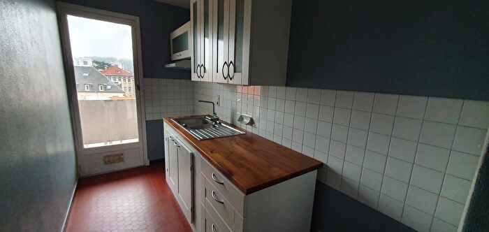 Appartement à louer - Clermont-Ferrand, Jaude, Fontgiève Saint-Alyre - 2 pièces - 1 chambre